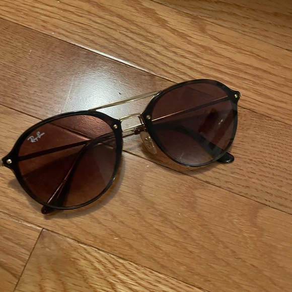 Ray-Ban | Accessories | Ray Bans Minor Scratches Barely Worn Comes With ...